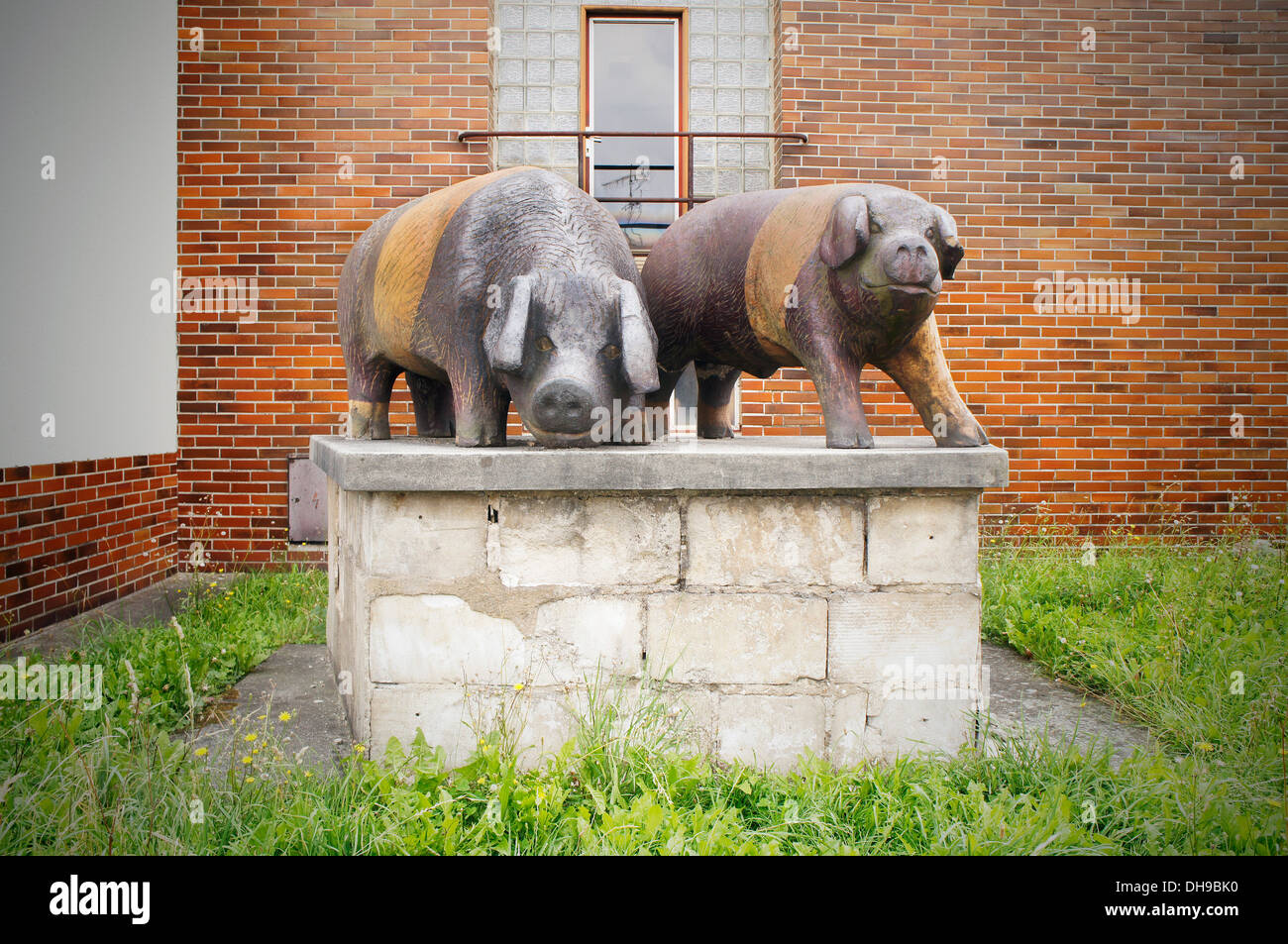monument, statue Presticke pig Stock Photo - Alamy