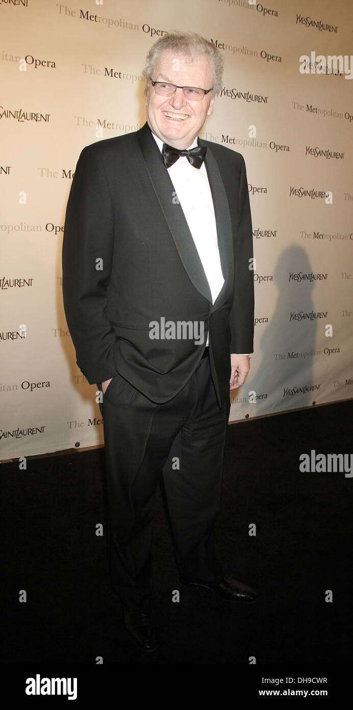 Sir Howard Stringer at Metropolitan Opera's premiere of 'Jules Massenet ...