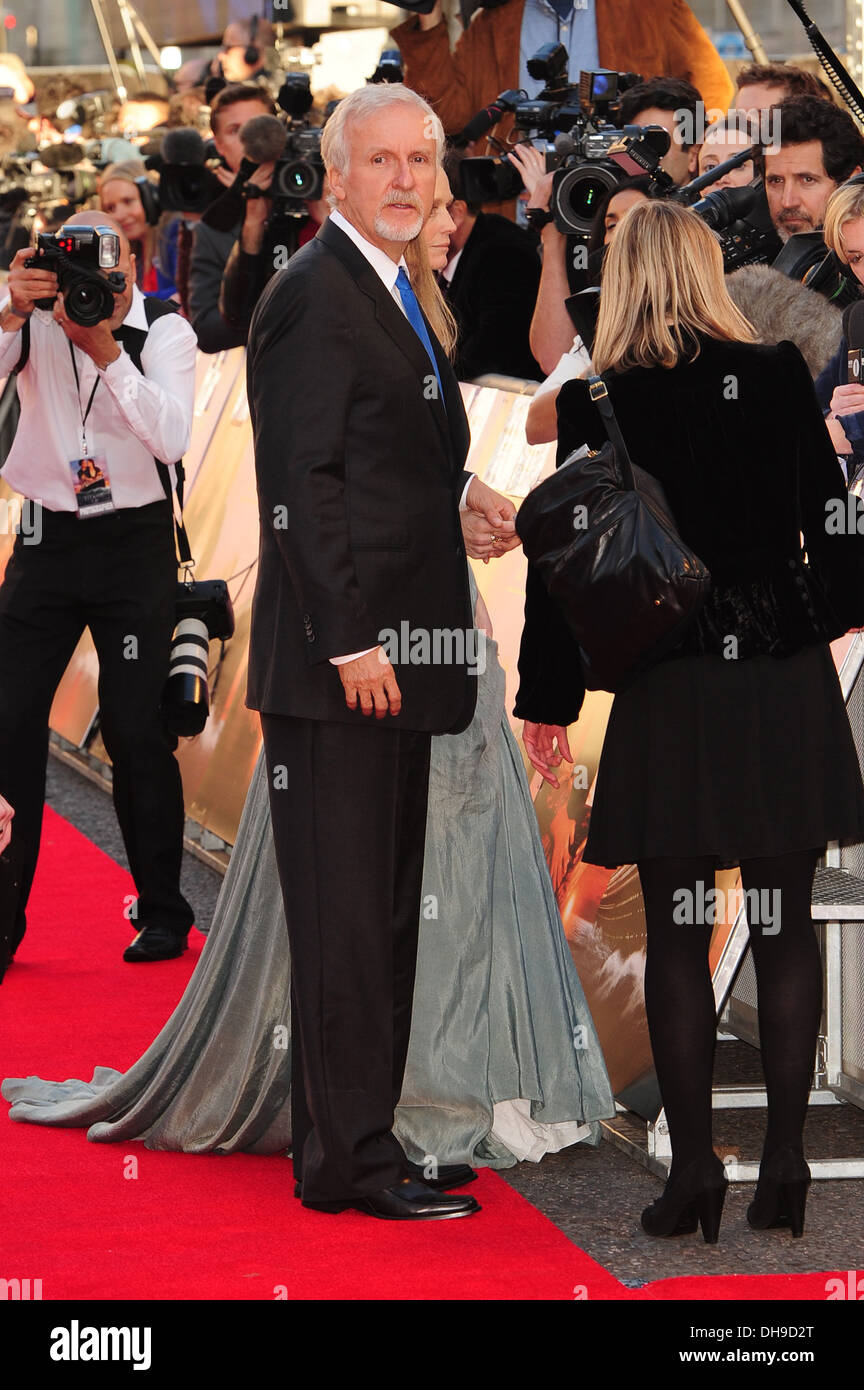 James Cameron and Suzi Amis Cameron at premiere of 'Titanic 3D' at ...