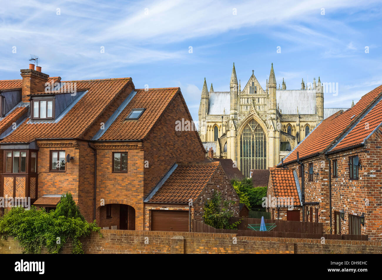 The minster building hi-res stock photography and images - Alamy