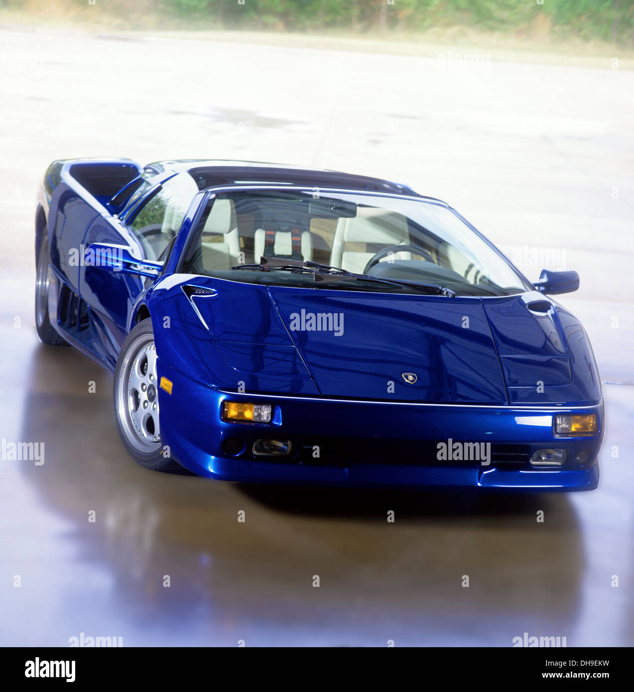 Lamborghinin hi-res stock photography and images - Alamy
