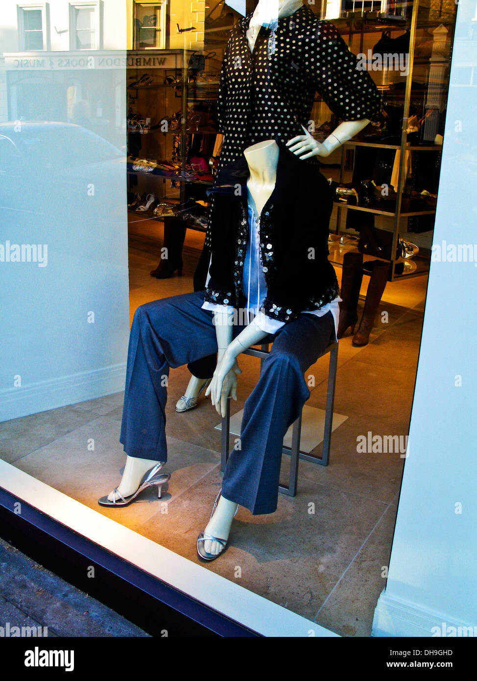A mannequin ,a manikin, dummy,shop display Stock Photo - Alamy