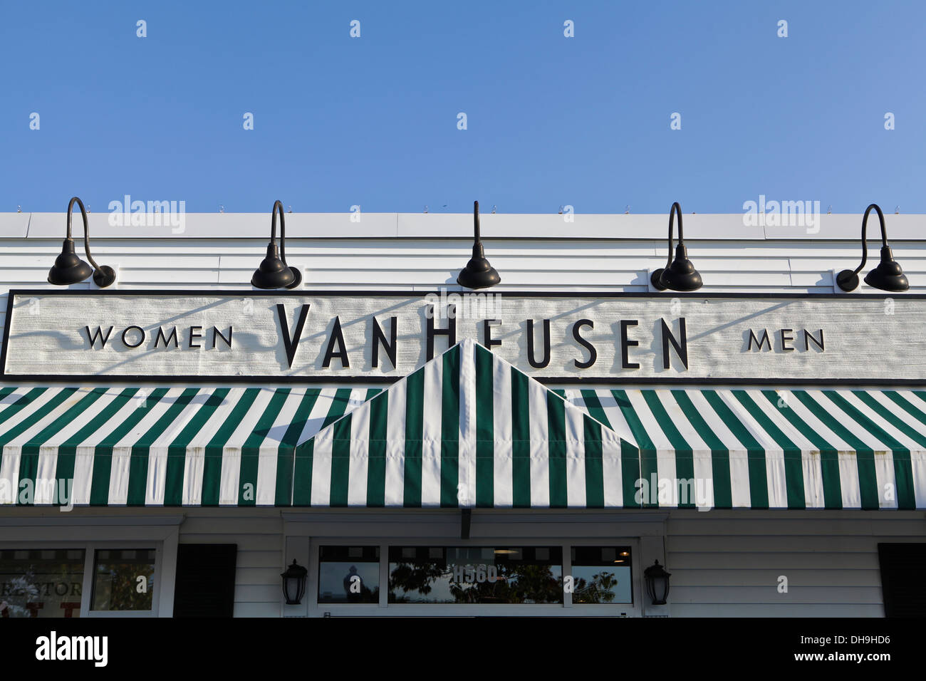 A VanHeusen store is pictured at Lee Premium Outlets in Lee (MA Stock ...