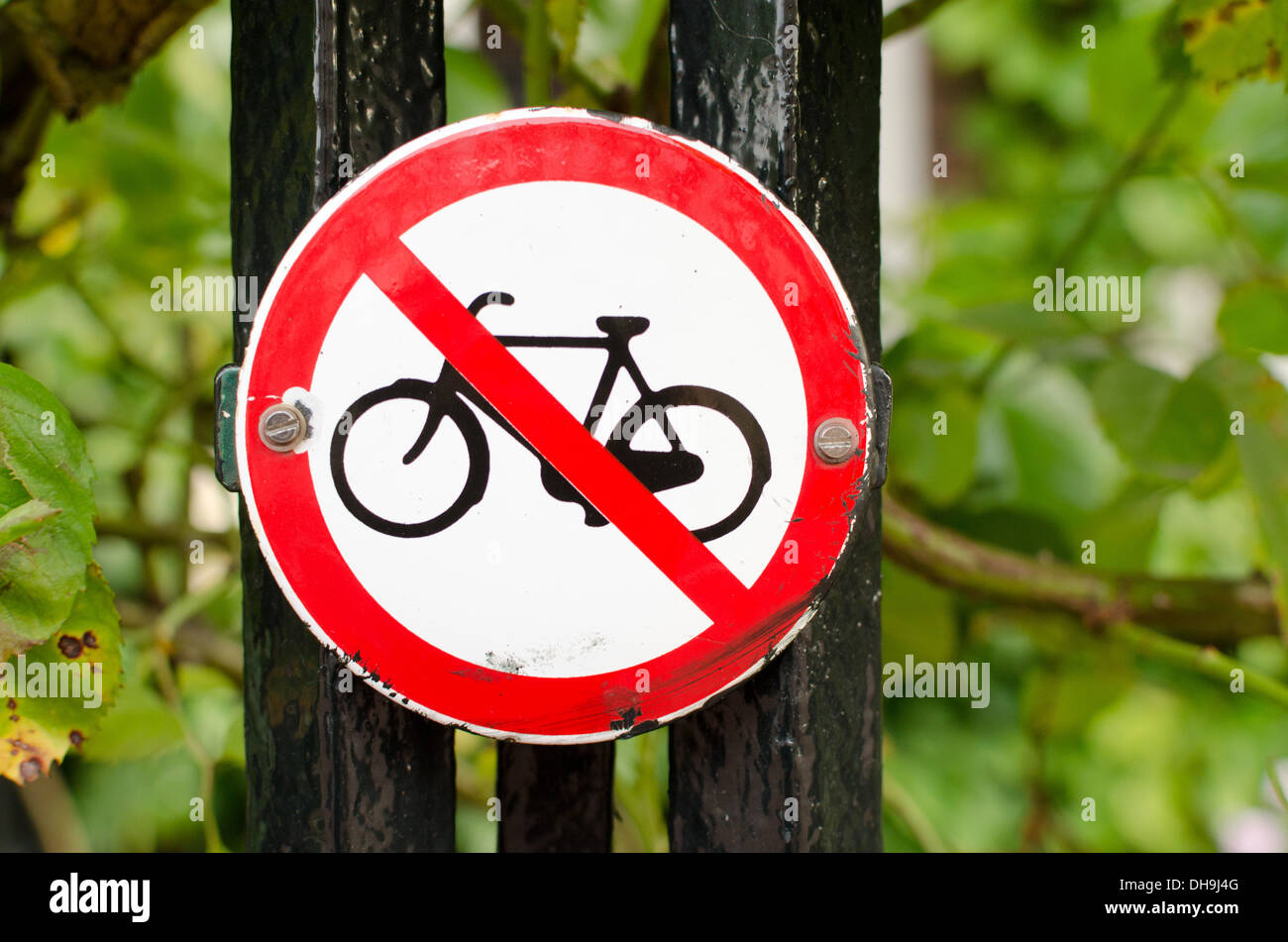 Bikes prohibited sign Stock Photo - Alamy