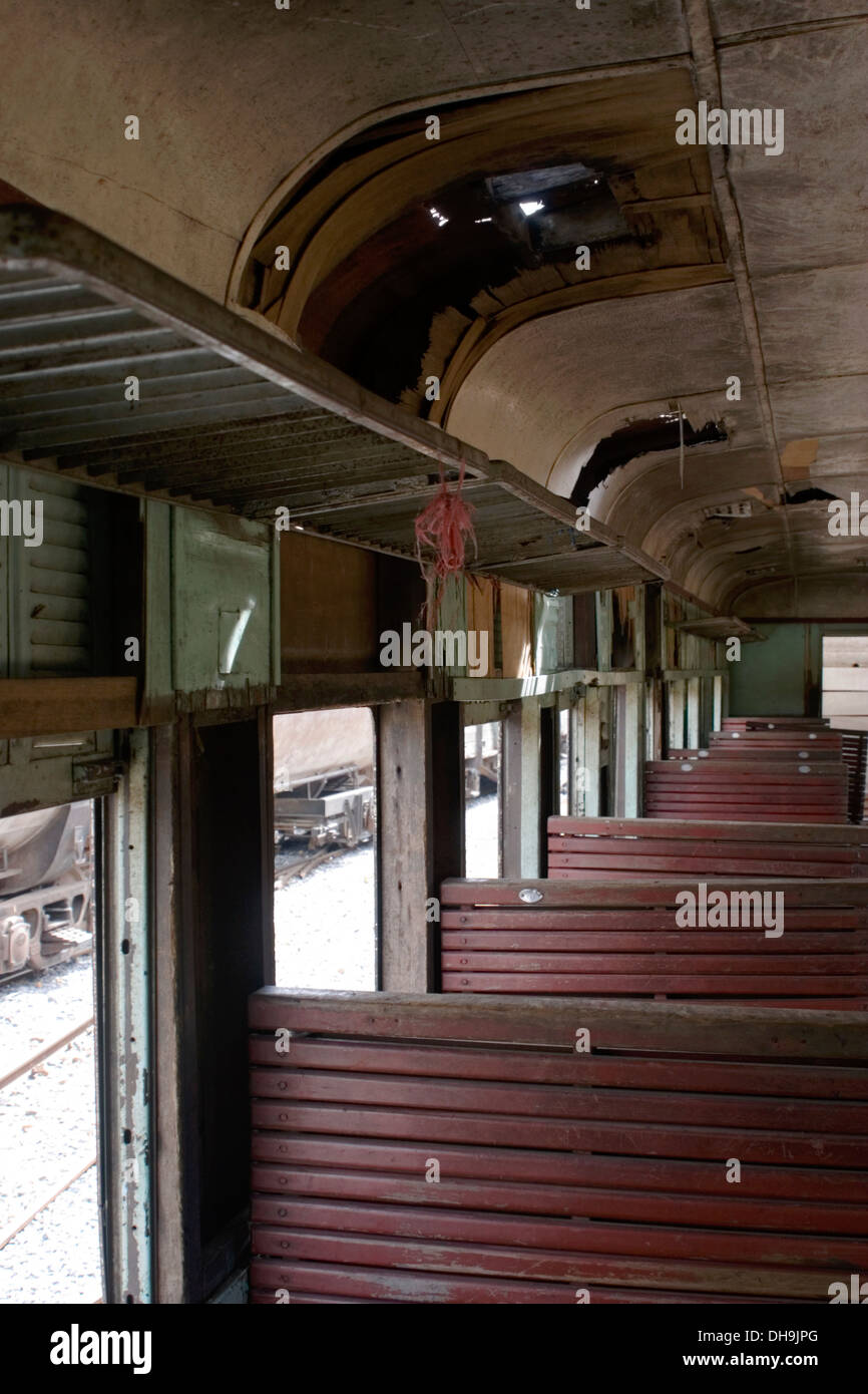 Train station seating hi-res stock photography and images - Alamy