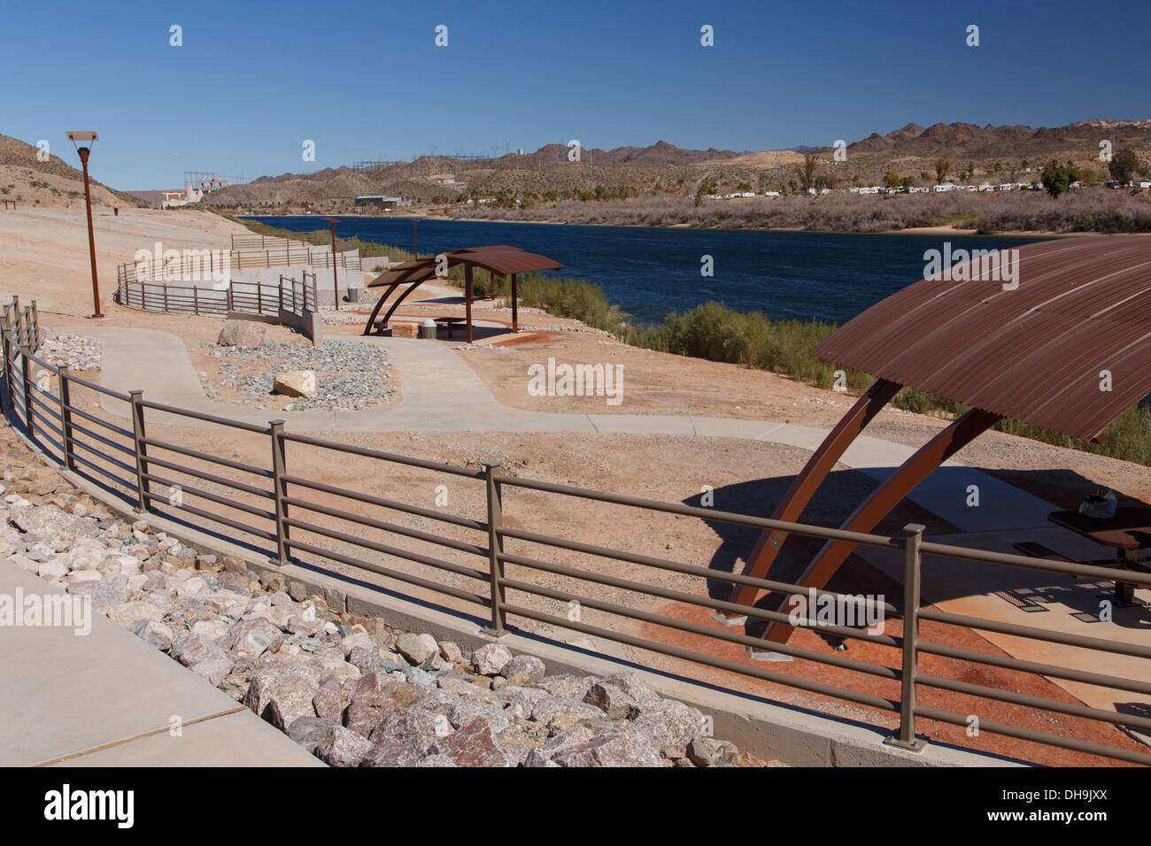 The Riverwalk Exploration Trail along the Colorado River, Laughlin ...