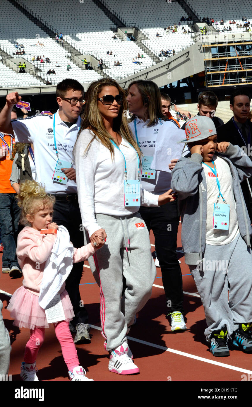 Katie Price with her children Princess Tiaamii and Harvey Gold ...