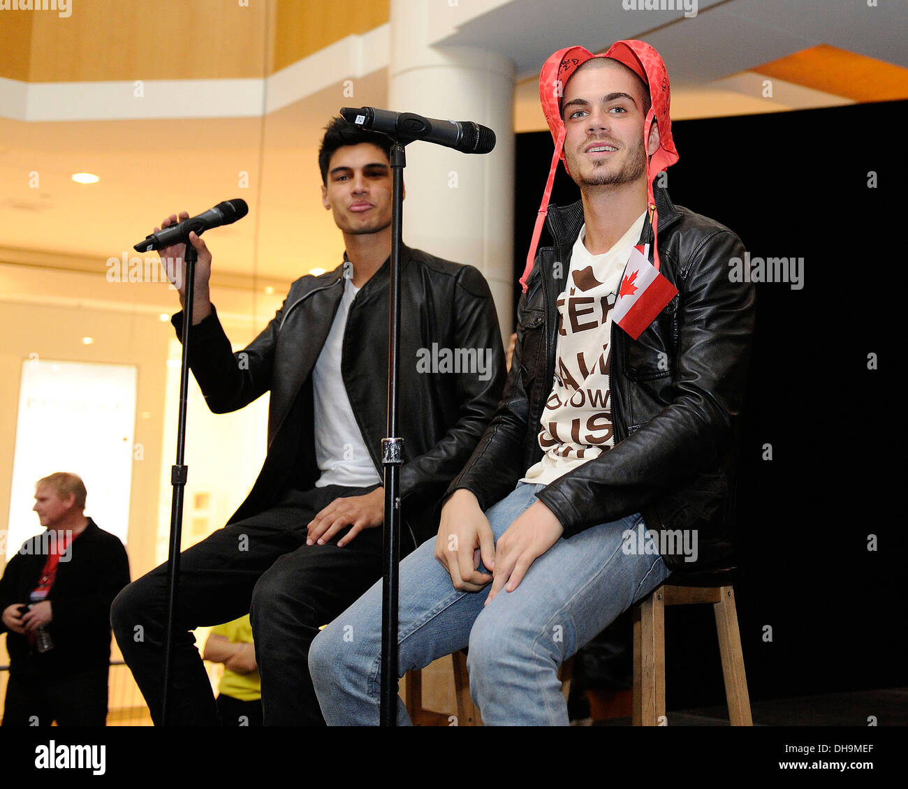 Siva Kaneswaran and Max George 'The Wanted' acoustic performance ...