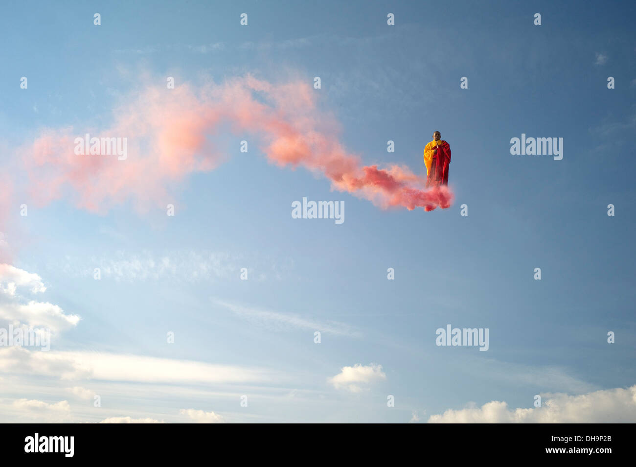 SUPER ACROBATIC ARTIST PHOTO-MAN Is it bird? Is it plane? No it's ...