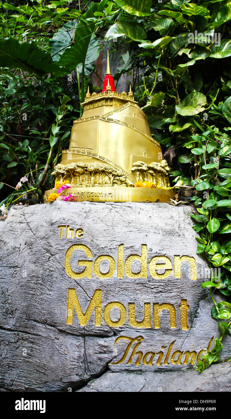 Golden mountain temple hi-res stock photography and images - Alamy