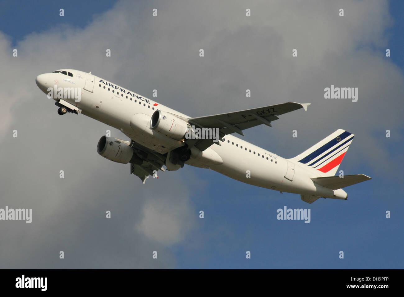 Air france airbus a320 hi-res stock photography and images - Alamy