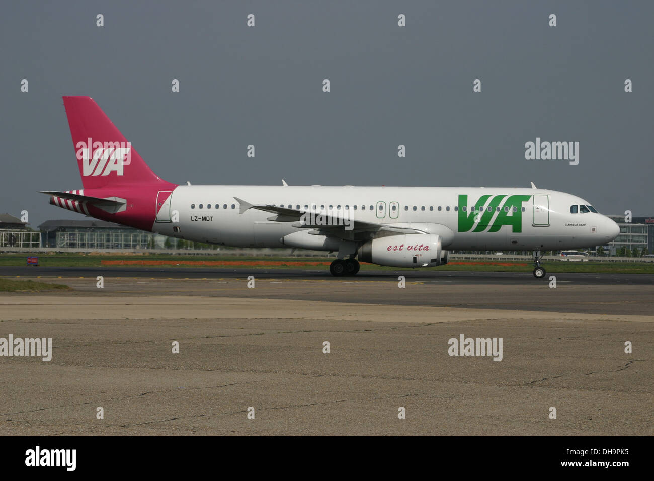 VIA AIRLINES BULGARIA AIRBUS A320 Stock Photo - Alamy