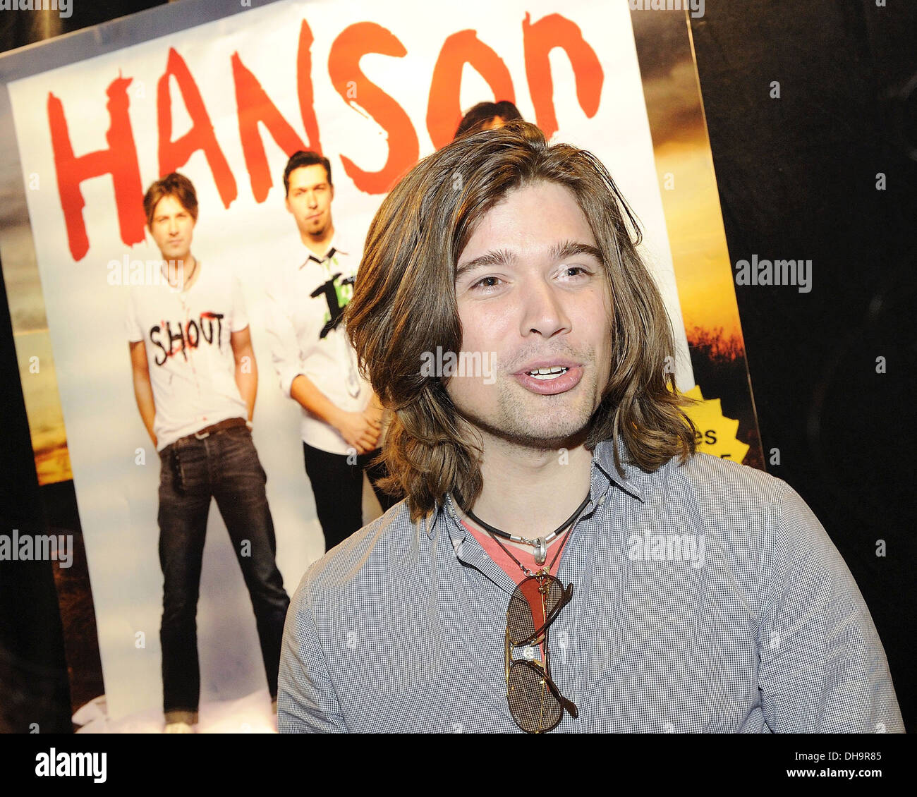 Zac Hanson Hanson acoustic performance & autograph session presented by ...