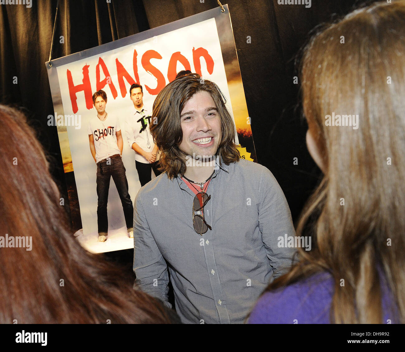 Zac Hanson Hanson acoustic performance & autograph session presented by ...