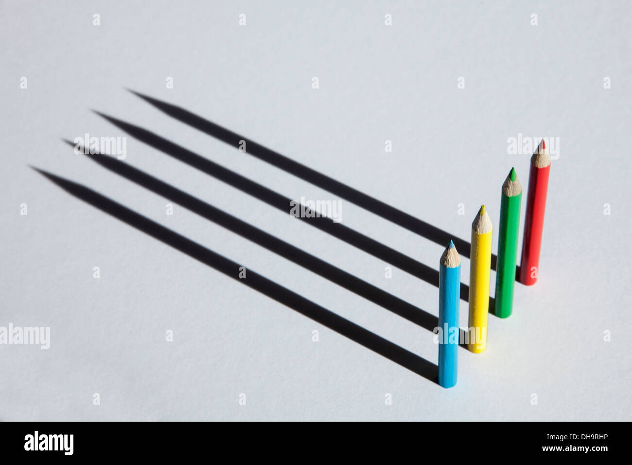 Three sharp coloured pencils hi-res stock photography and images - Alamy