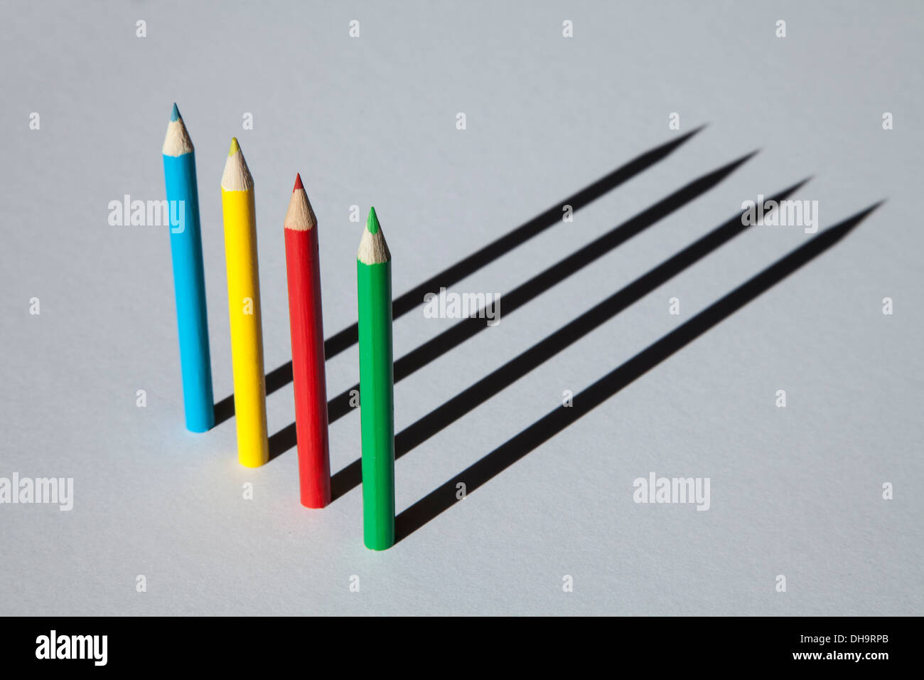 Three sharp coloured pencils hi-res stock photography and images - Alamy
