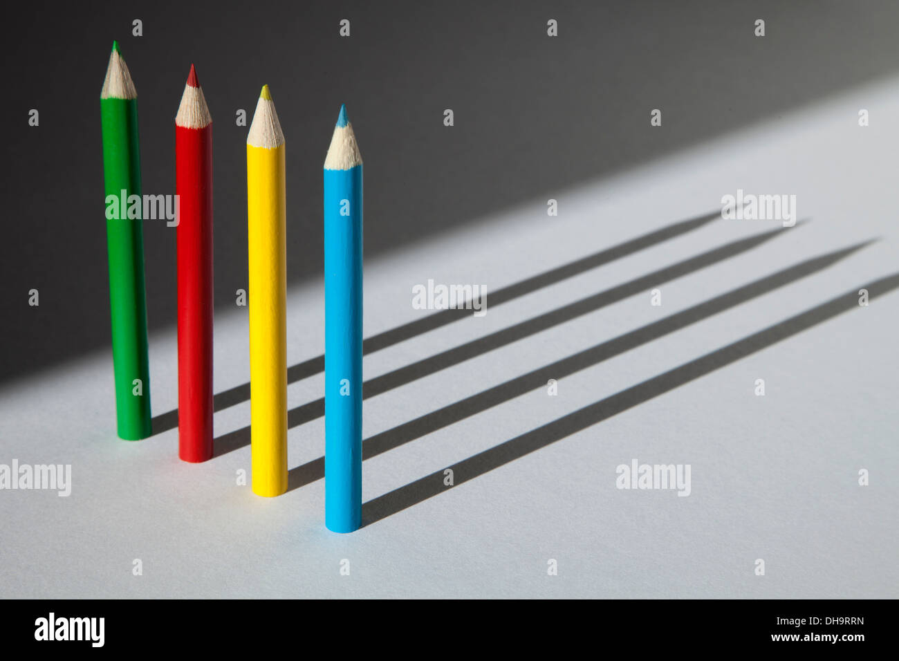 Four Yellow Pencils High Resolution Stock Photography and Images - Alamy