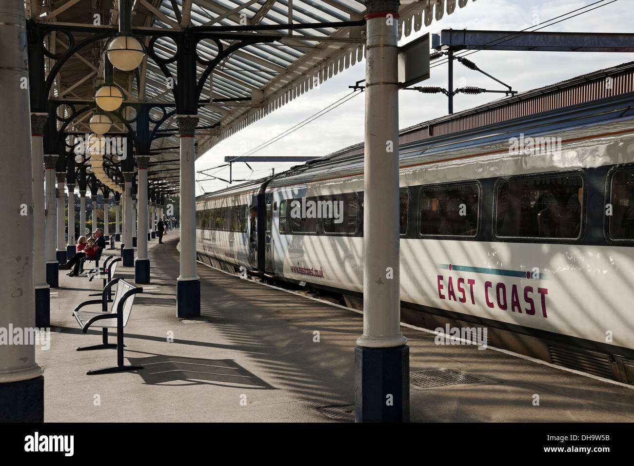 East coast main line track hi-res stock photography and images - Alamy