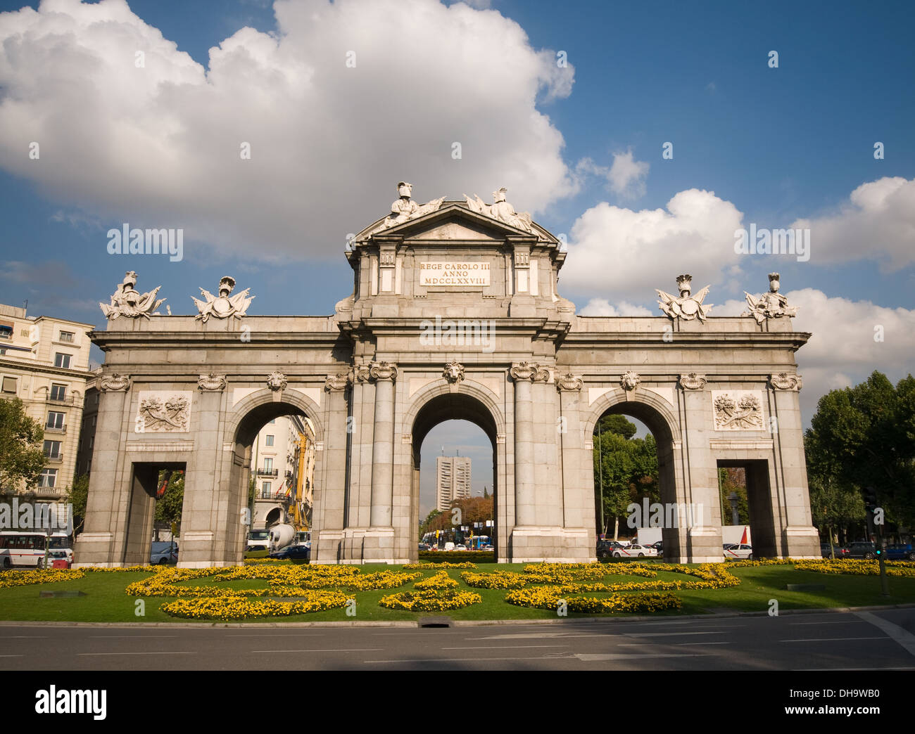 Alcala Gate (Puerta de Alcala), Independence Square. Madrid, Spain ...