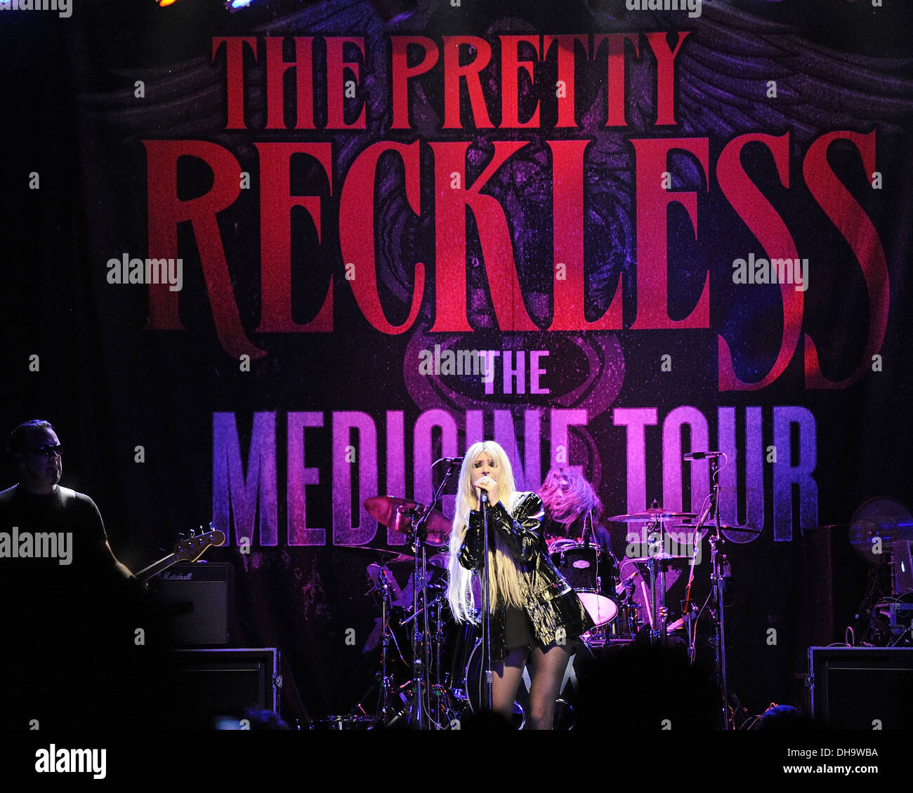 Taylor Momsen Pretty Reckless performs at Phoenix Concert Theatre ...