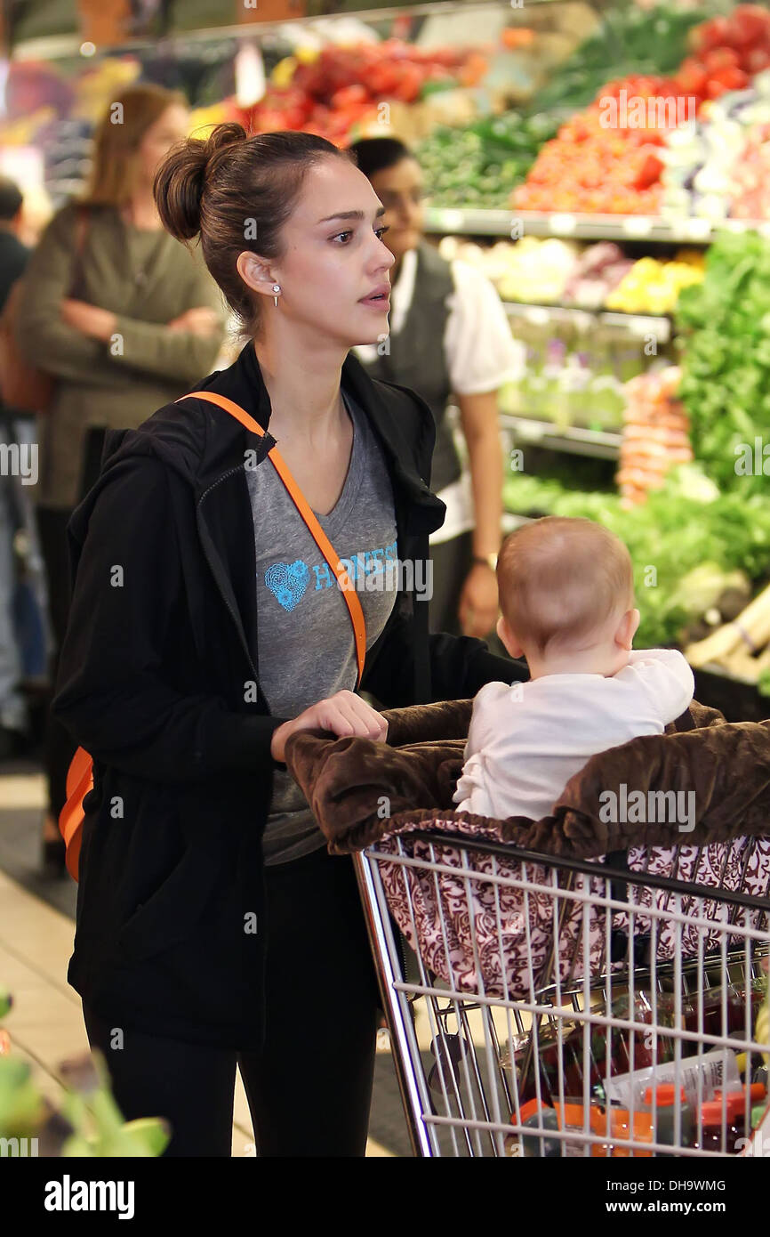 Jessica Alba and her baby daughter Haven Garner arrive at Wholefoods in ...