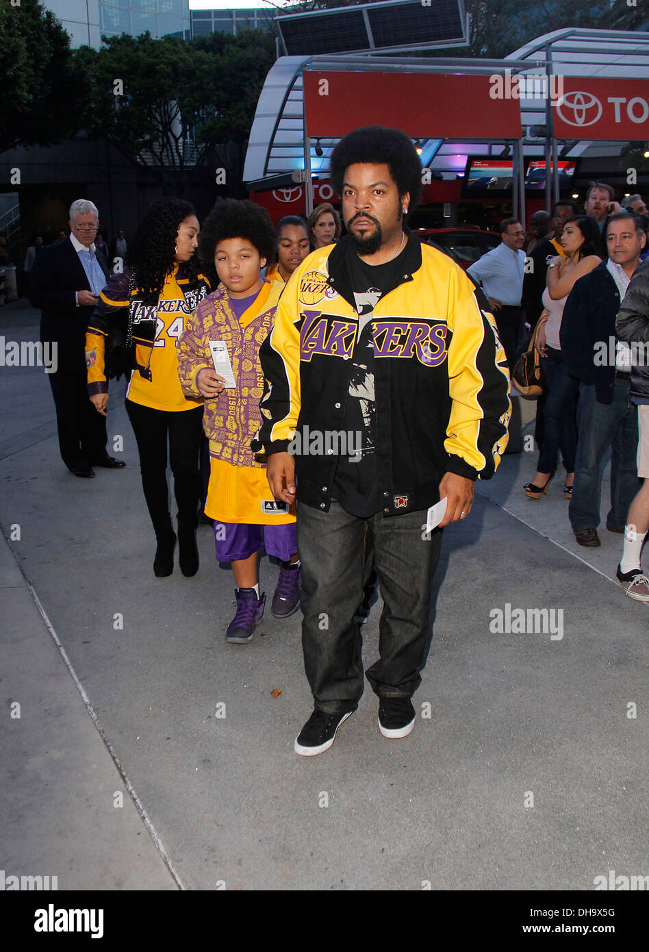 Ice Cube Celebrities arrive at Staples Center for Los Angeles Lakers vs ...