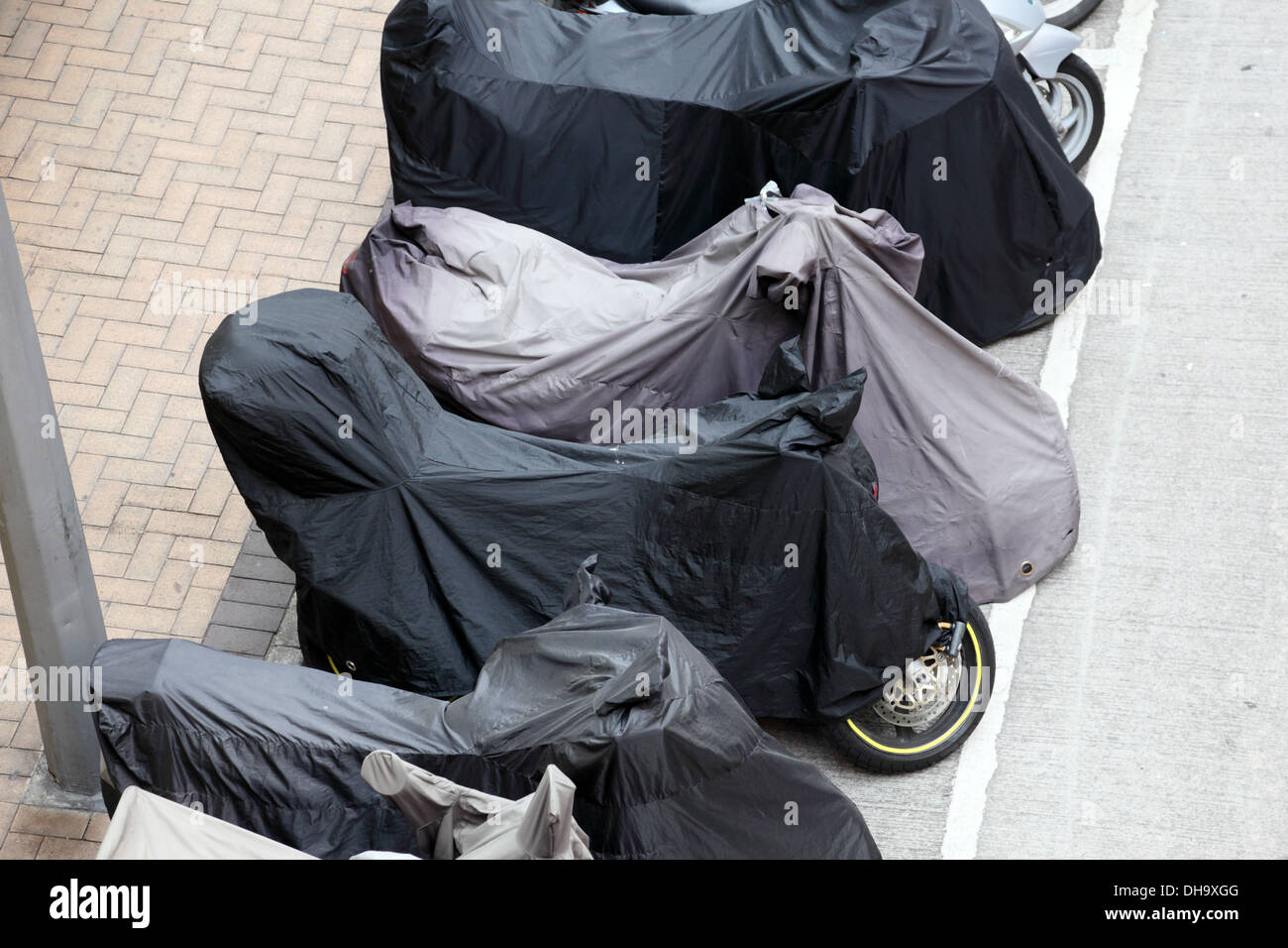 City cover hi-res stock photography and images - Alamy