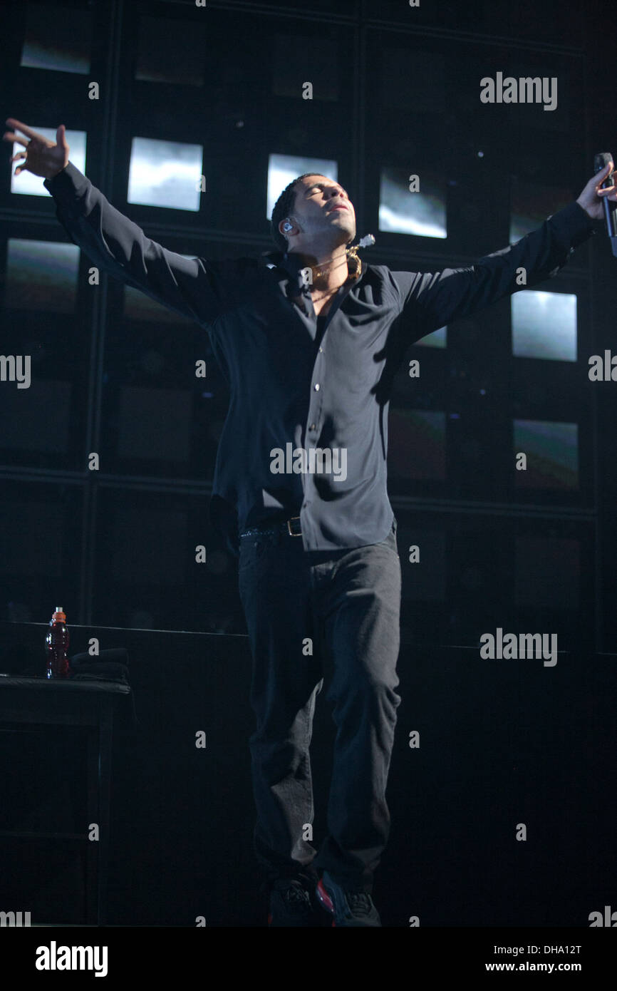 Drake performs live at Palais Omnisports de Paris-Bercy Paris France ...