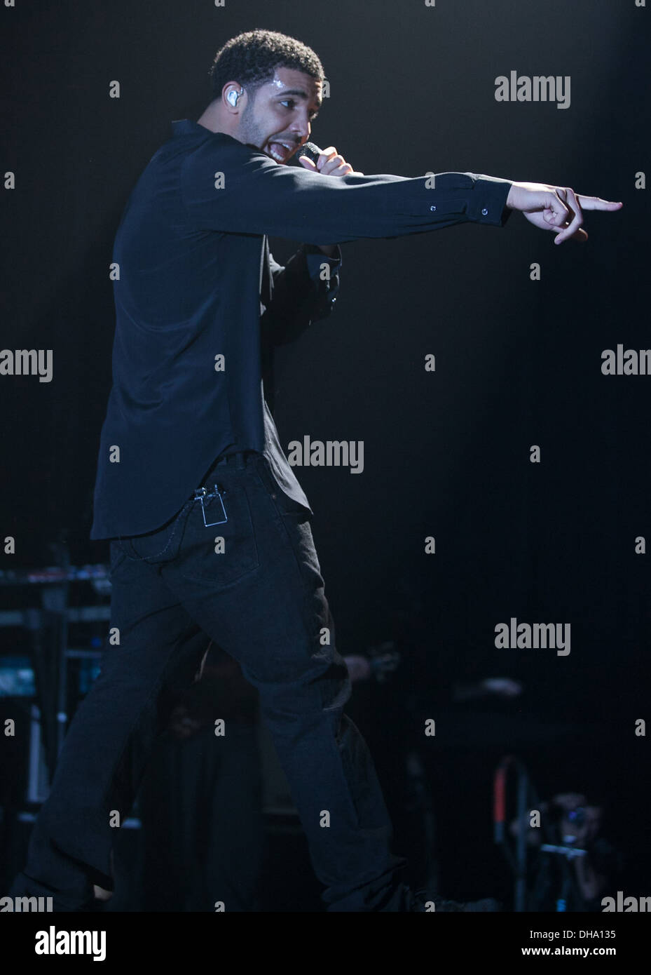 Drake performs live at Palais Omnisports de Paris-Bercy Paris France ...