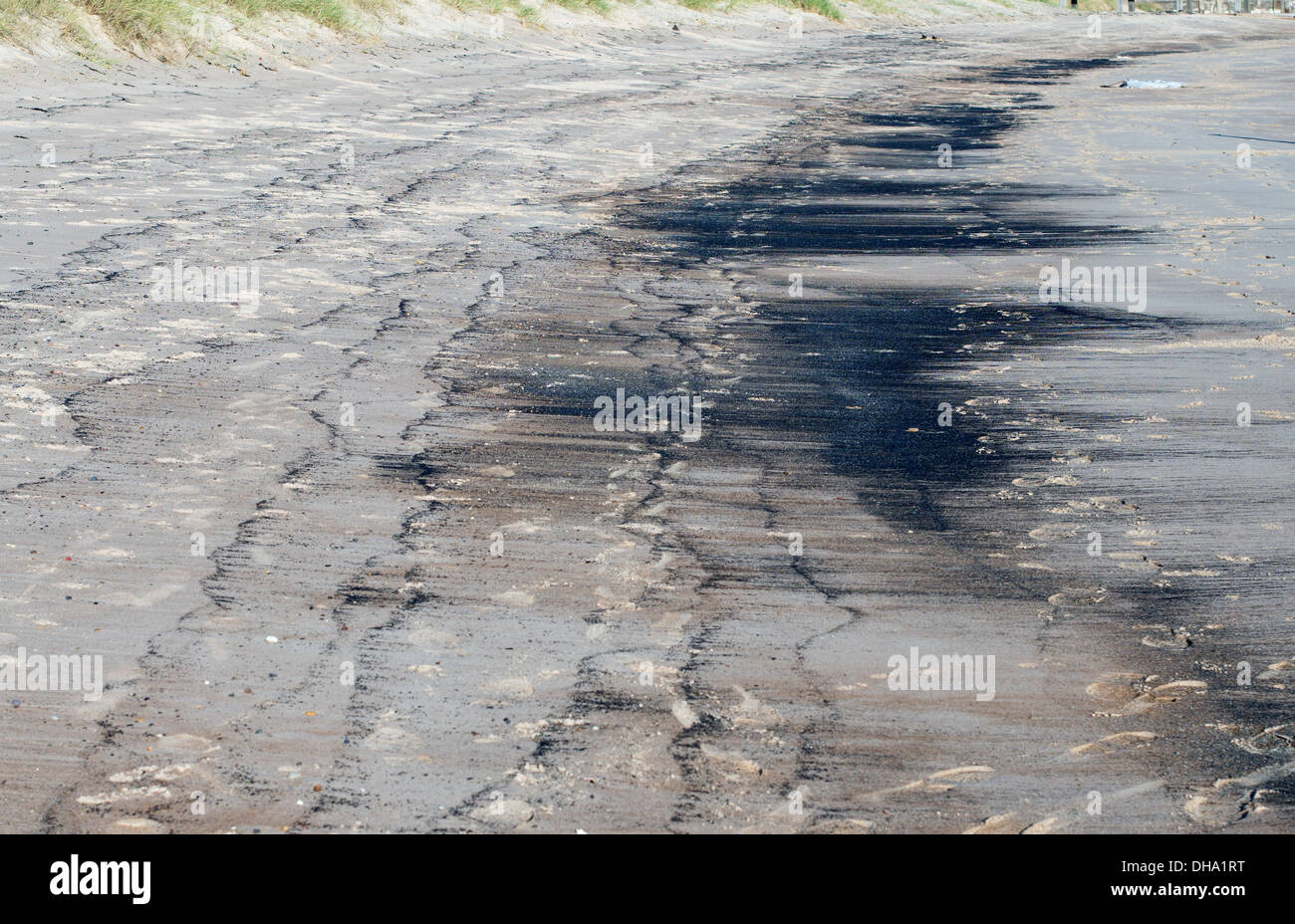 Sea coal pattern on the beach at Blyth, Northumberland, England, UK ...