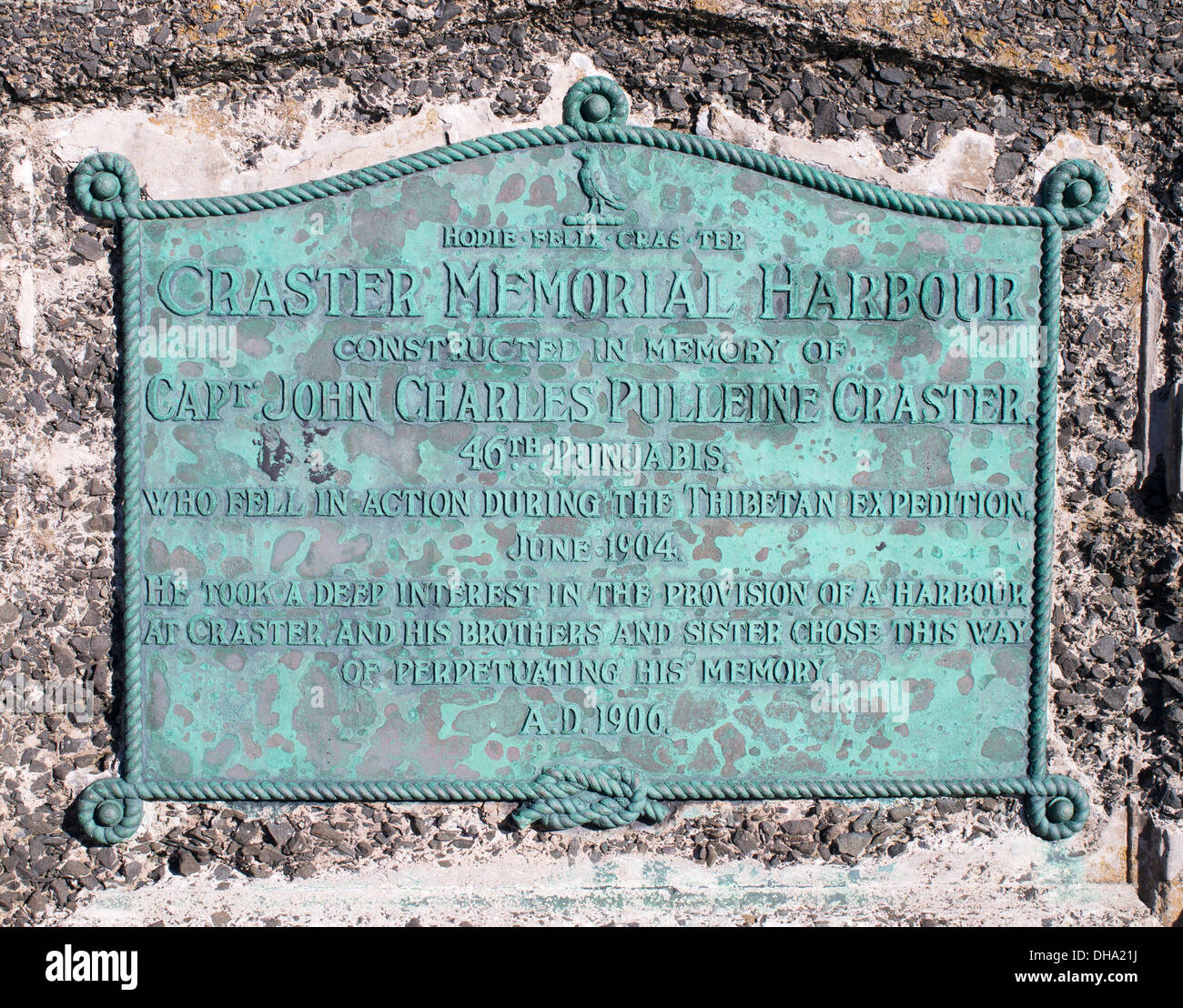Bronze memorial plaque hi-res stock photography and images - Alamy