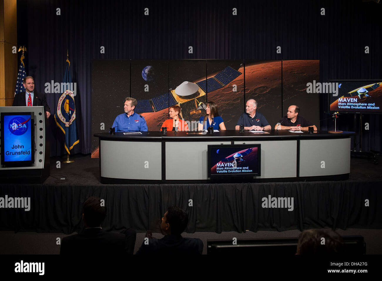 Nasa holds press briefing hi-res stock photography and images - Alamy