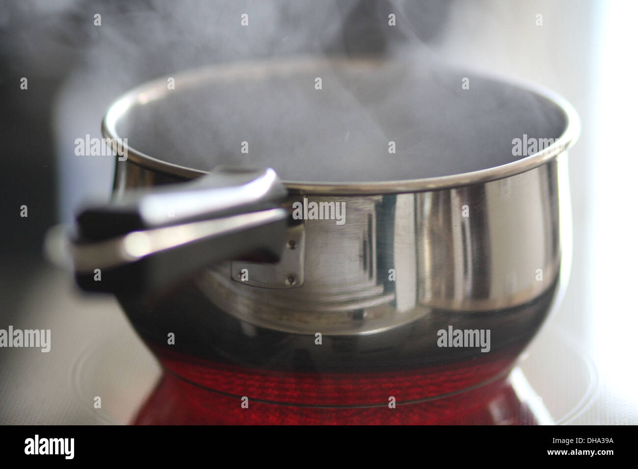 Boiling Pot Steam Stove High Resolution Stock Photography and Images ...