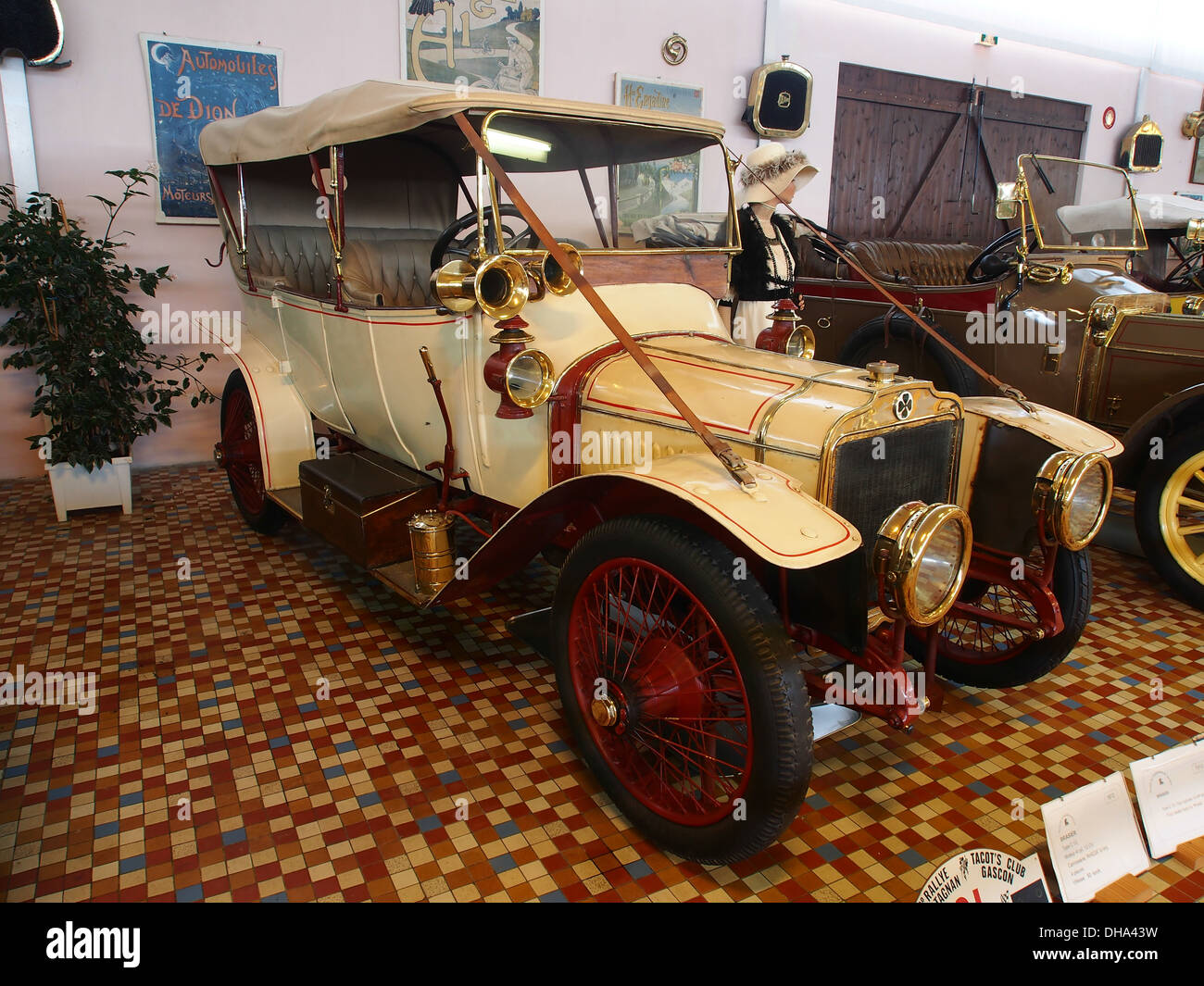 Automobiles brasier hi-res stock photography and images - Alamy