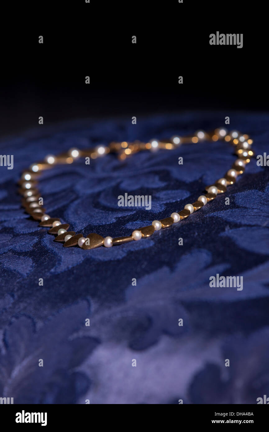 Old Pearl Necklace Stock Photo - Alamy