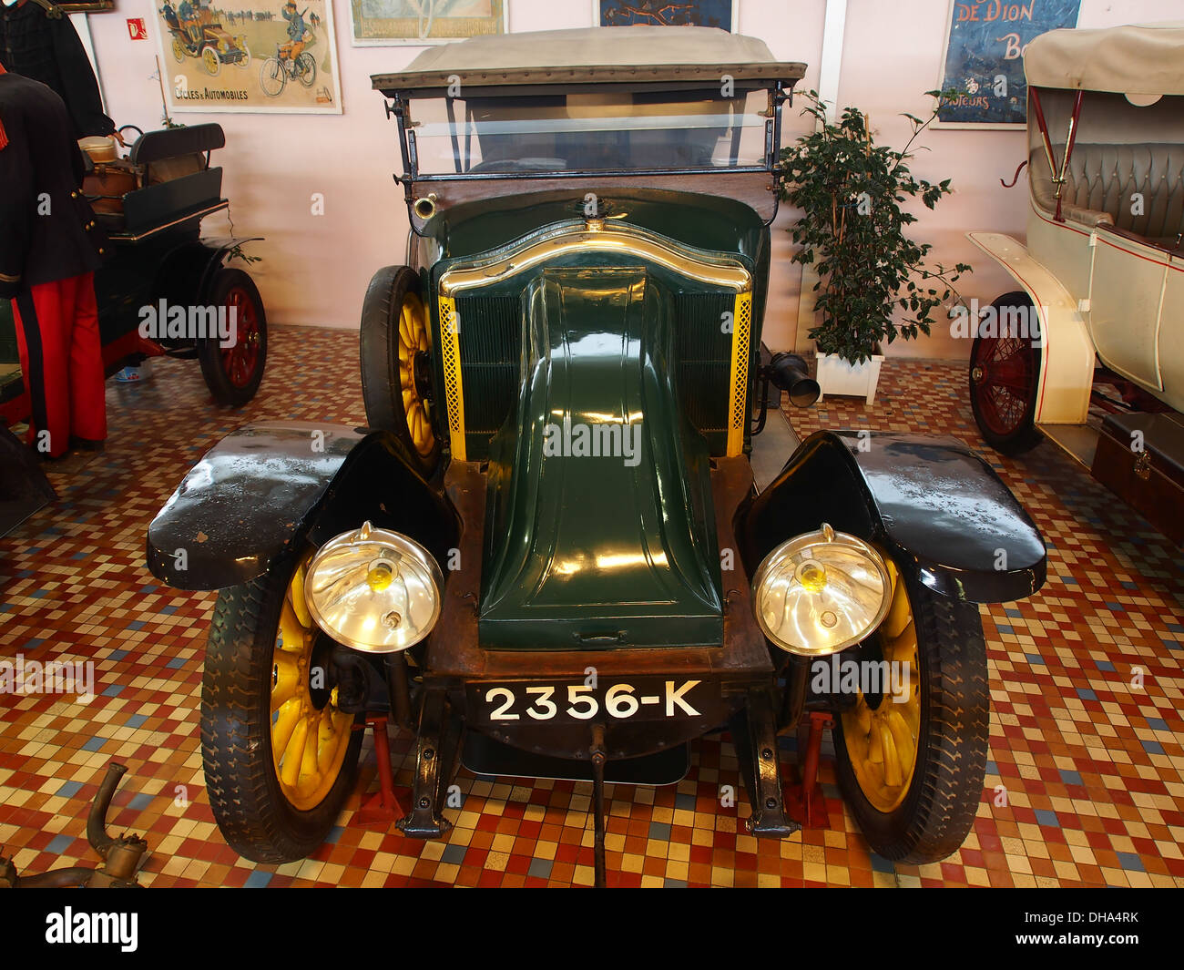 The 1916 Renault EU is a four-cylinder, 15hp, four-seater tourer ...