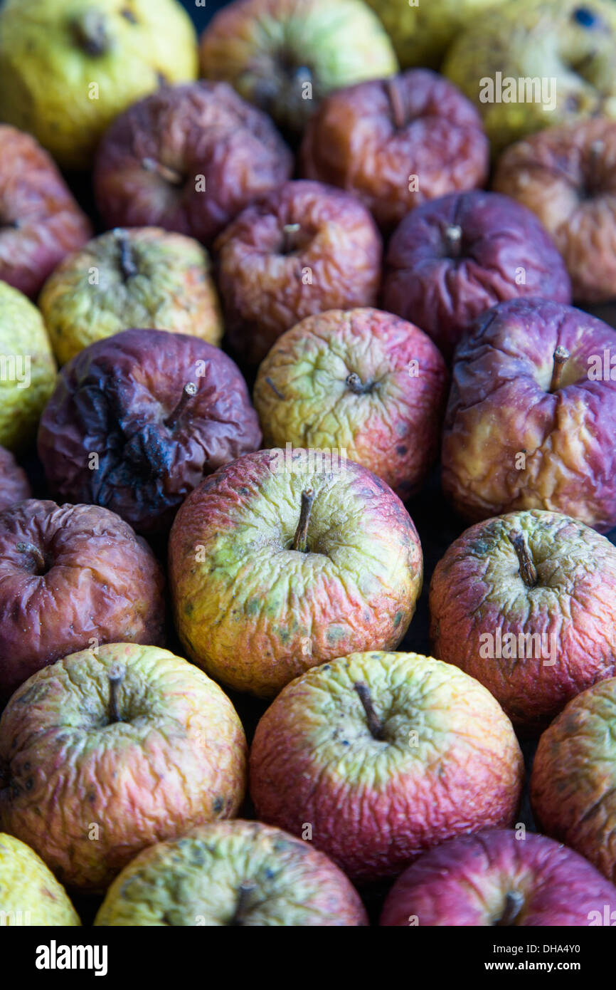 Apples stored hi-res stock photography and images - Alamy