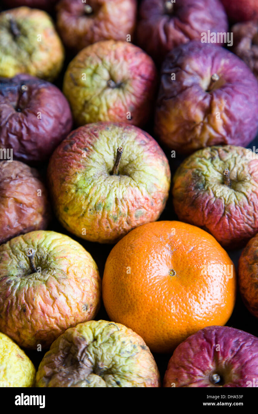 Apples stored hi-res stock photography and images - Alamy