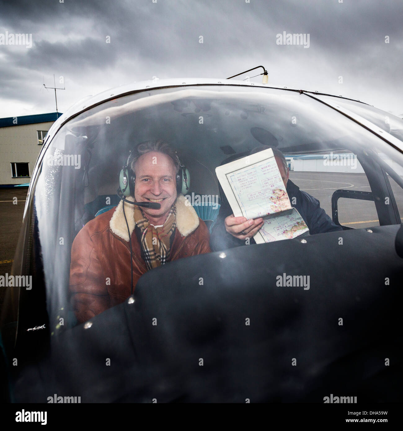 Piper aircraft cockpit hi-res stock photography and images - Alamy