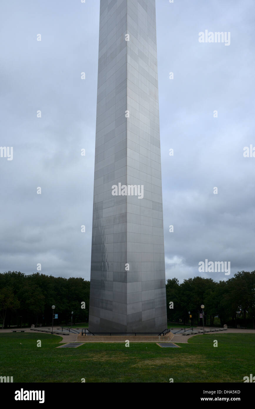 Gateway Arch, St Louis, Missouri. Built 1965, the stainless steel ...