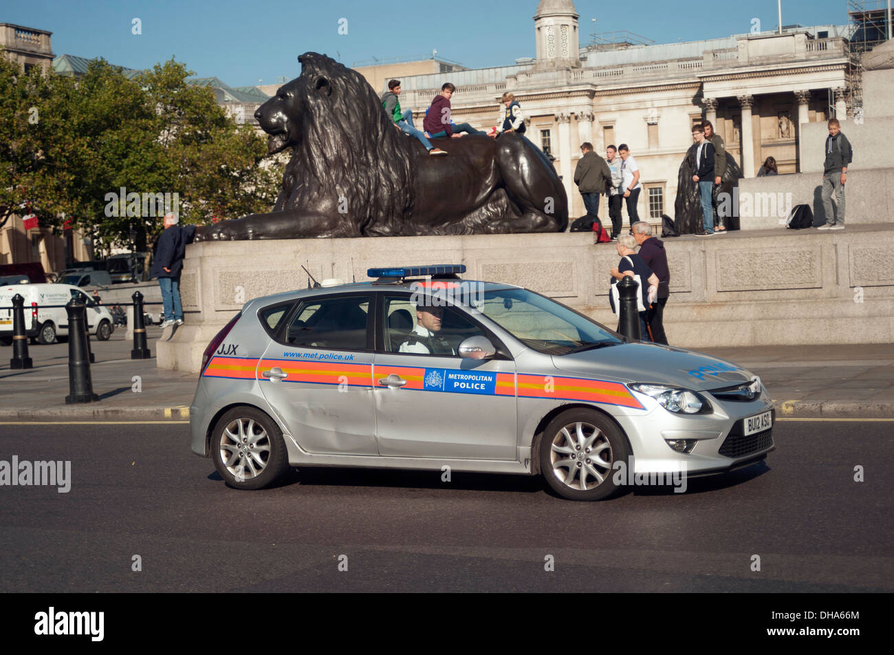 London Police car on call, Trafalgar Square, London, England, United ...