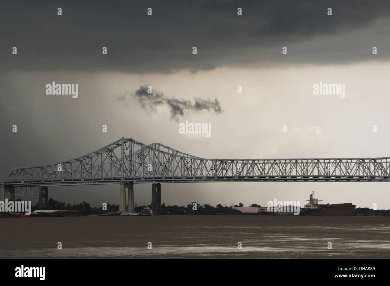 The Crescent City Connection (CCC), formerly the Greater New Orleans ...