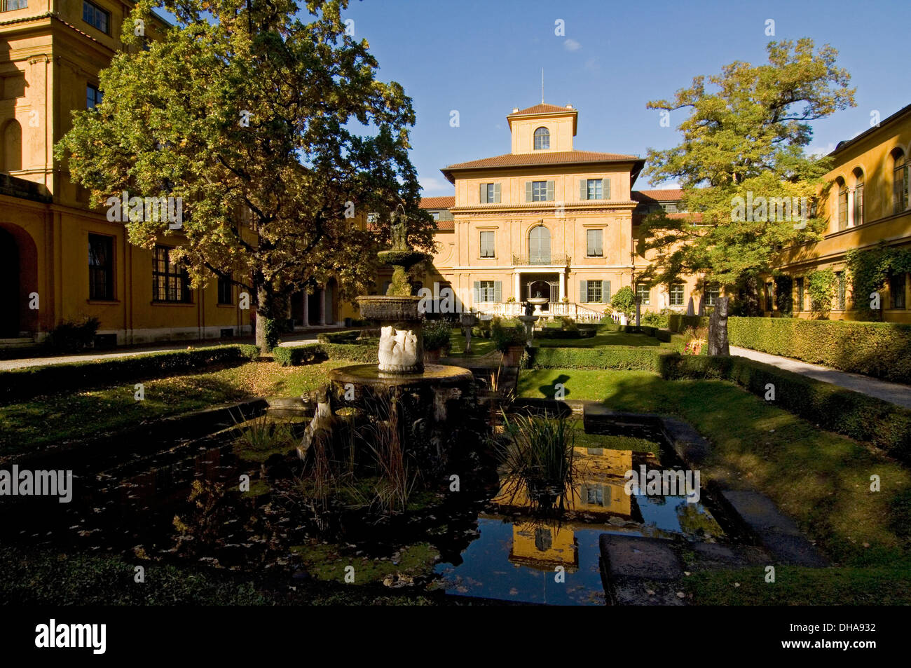 Lenbachhaus, Art Museum, Müchen, Bavaria, Germany Stock Photo - Alamy