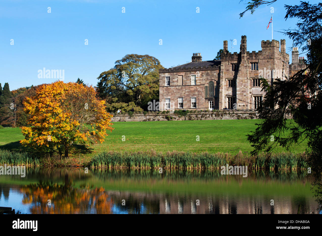 Ripley castle hi-res stock photography and images - Alamy