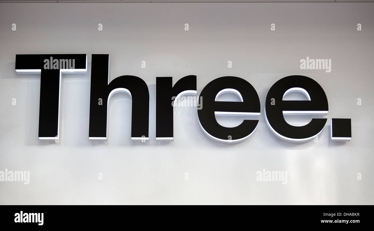 3 phone company store hi-res stock photography and images - Alamy