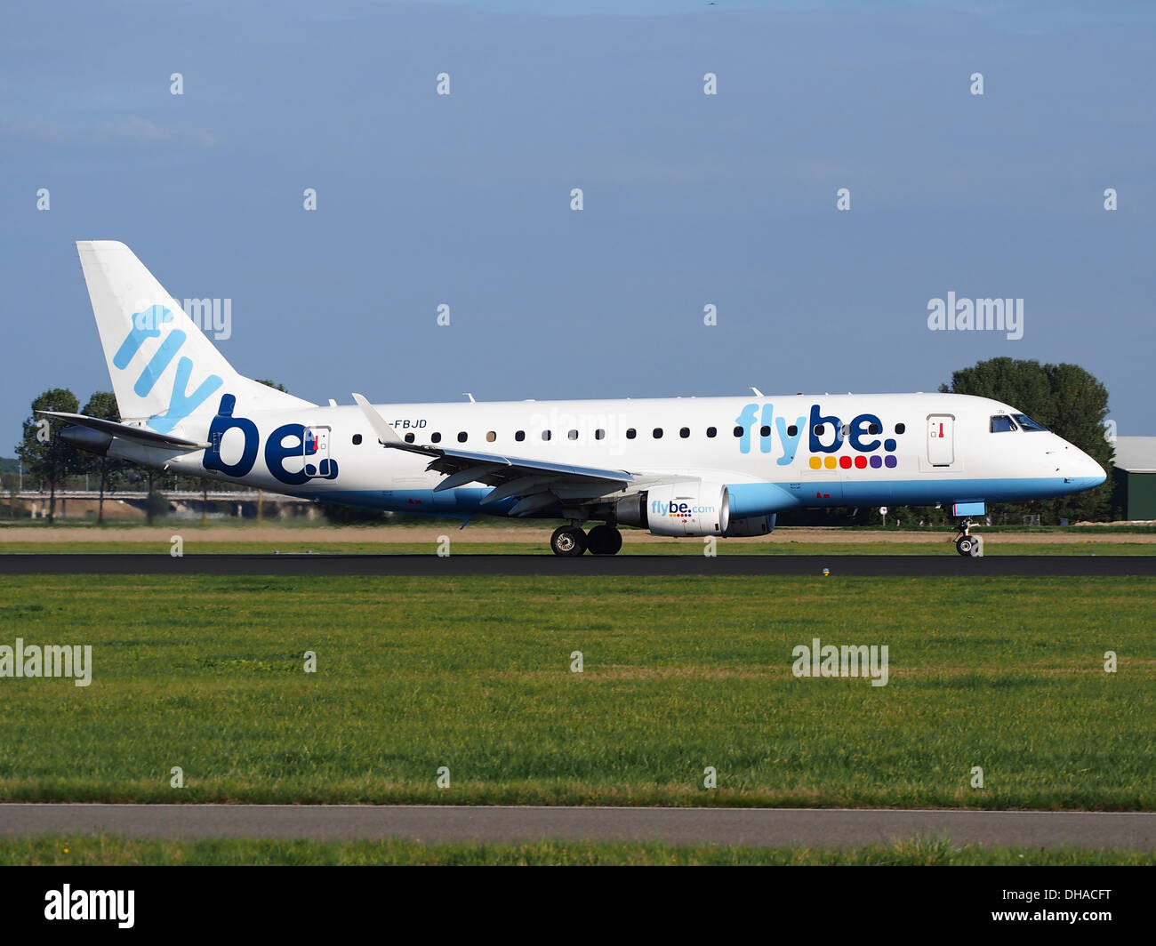 G-FBJD is an Embraer ERJ-175STD aircraft operated by Flybe. This photo ...
