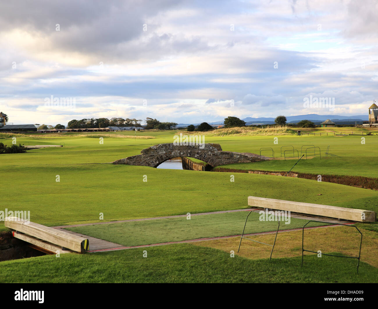 Swilken bridge st andrews hi-res stock photography and images - Alamy