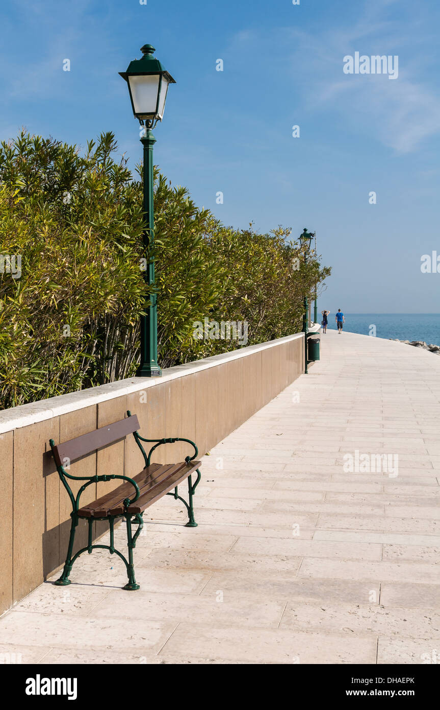 Grado, Italy: Promenade along the sea Stock Photo - Alamy