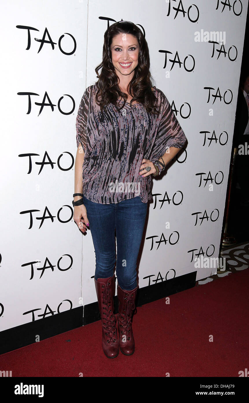 Shannon Elizabeth hosts TAO Worship Thursdays at Venetian Resort and ...