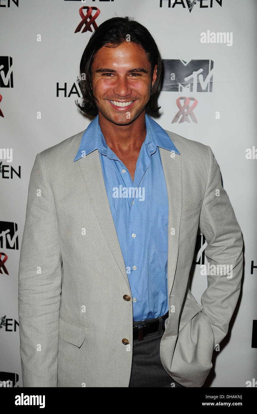 Ivan Rusilko MTV Staying Alive Team fundraiser for AIDS Walk Miami held ...